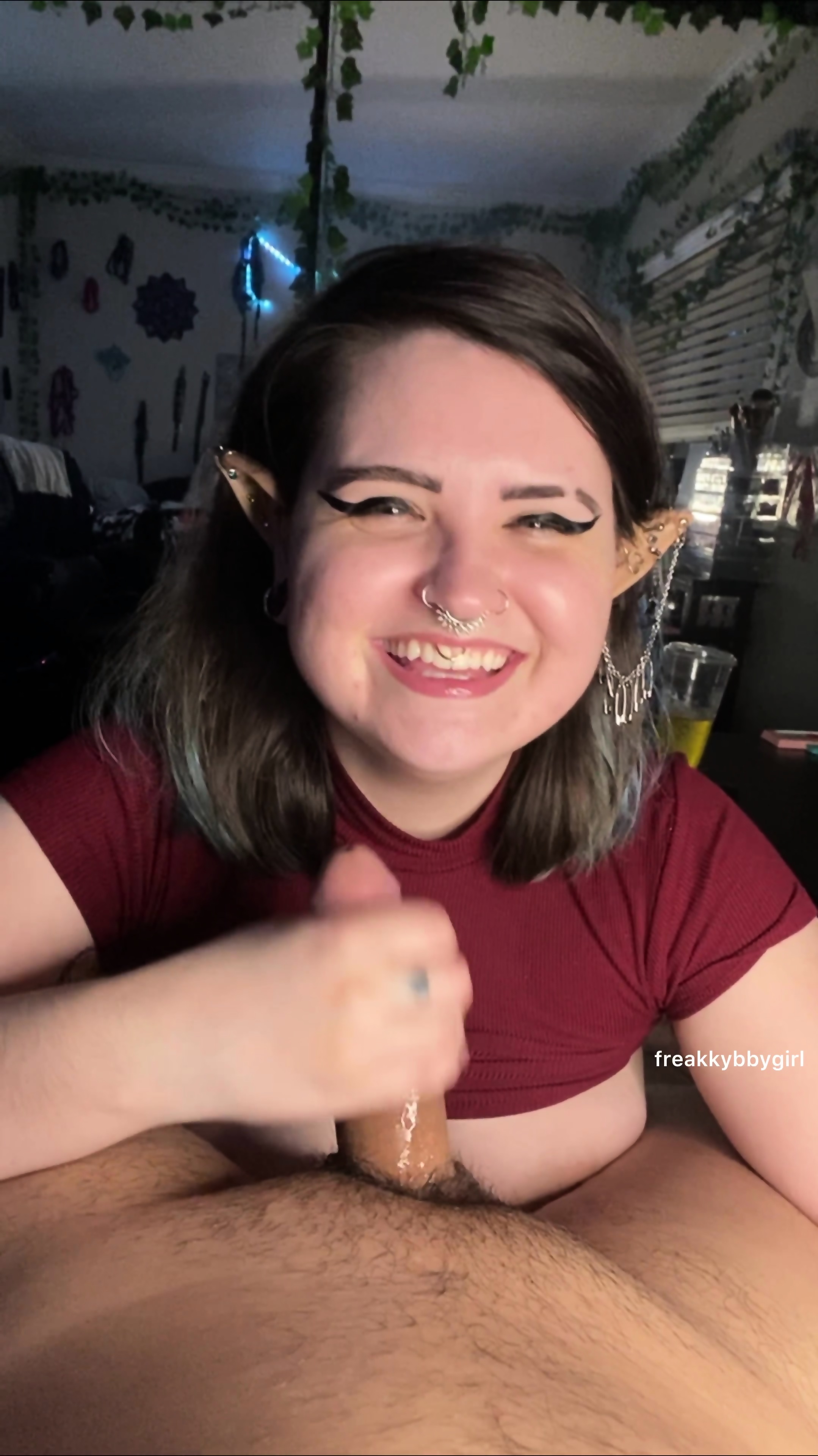 Elf Practices Extreme Deepthroat Eporner