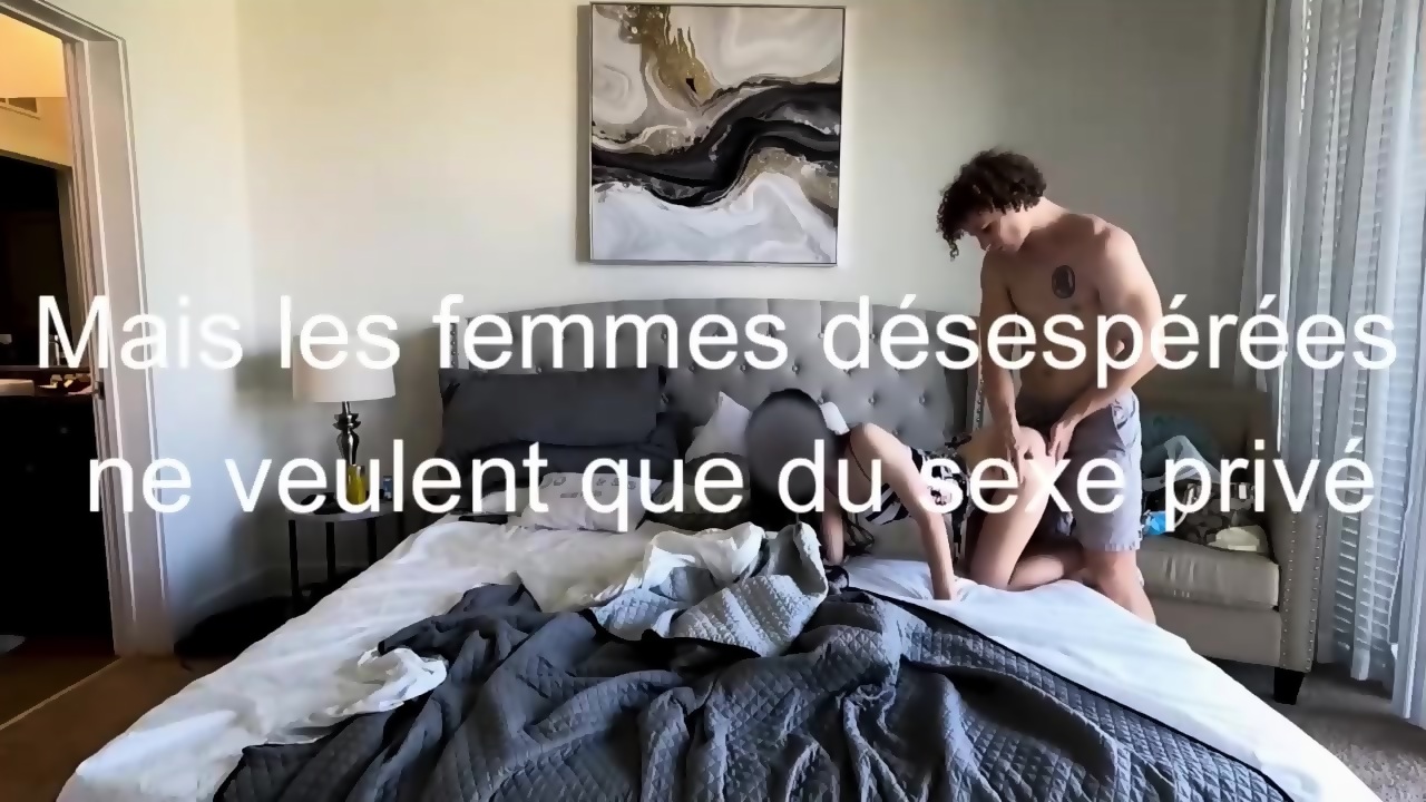 Martinasmith's Friend Cum In Her Mouth While She Talks With Her Boyfried On Call - Homemade ...