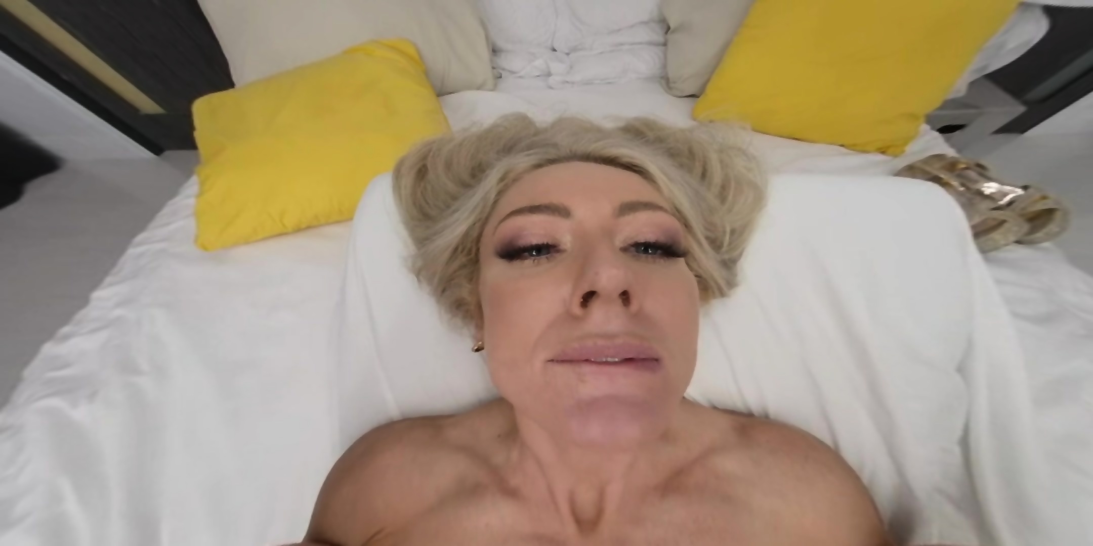 Flash Milf Eporner