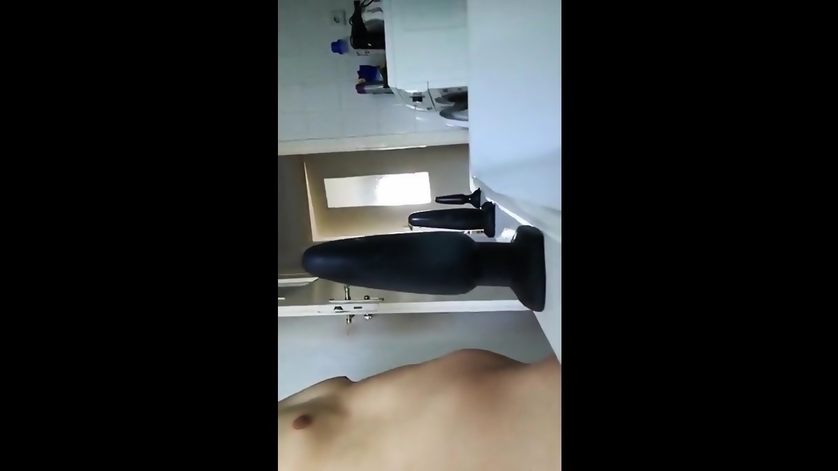 Inserting And Sucking Three Plugs With No Lube Eporner