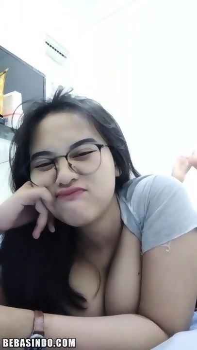 Bokep Indo Acha Hijab Toket Gede Cantik Kacamata - EPORNER