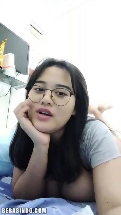 Bokep Indo Acha Hijab Toket Gede Cantik Kacamata Sophia Sterling Eporner
