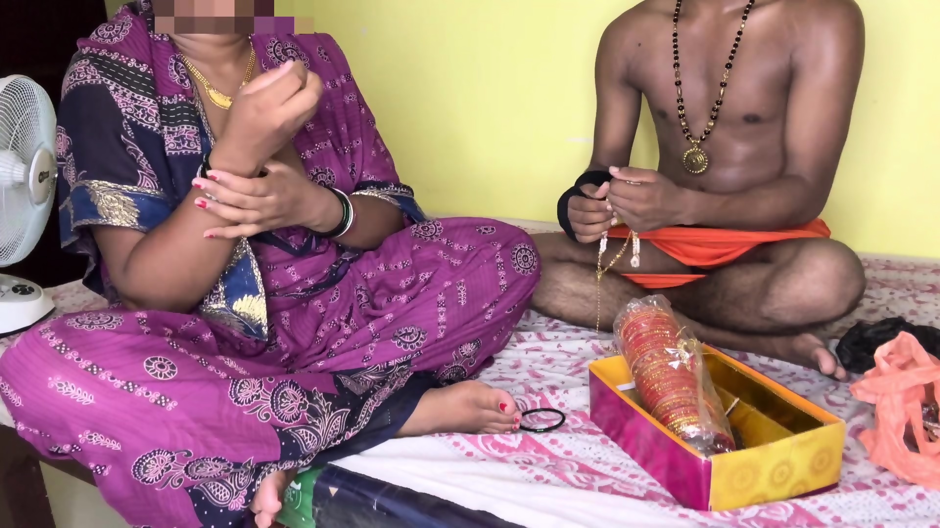 Pakhandi Baba Ne Kiya Kand Apne Bhakto Se Kand Xharwjc Eporner