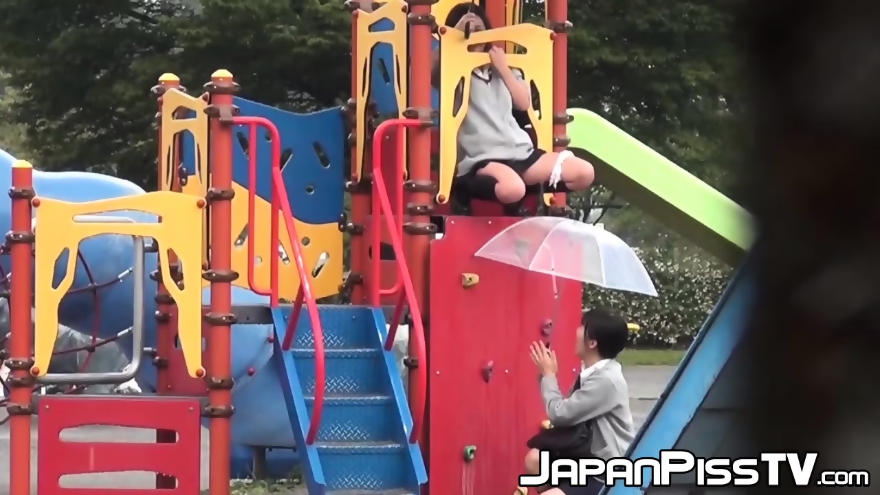 Rain Does Not Stop Japanese Chicks From Peeing In Public Eporner