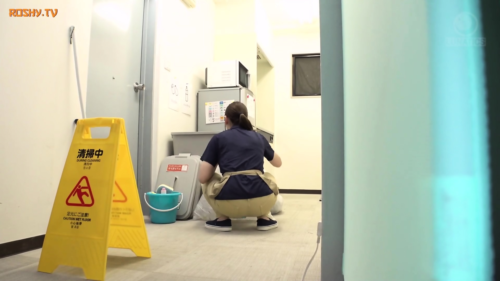 A Housecleaning Worker Who Couldnt Hide Her Frustration In The Office Part1 Eporner 