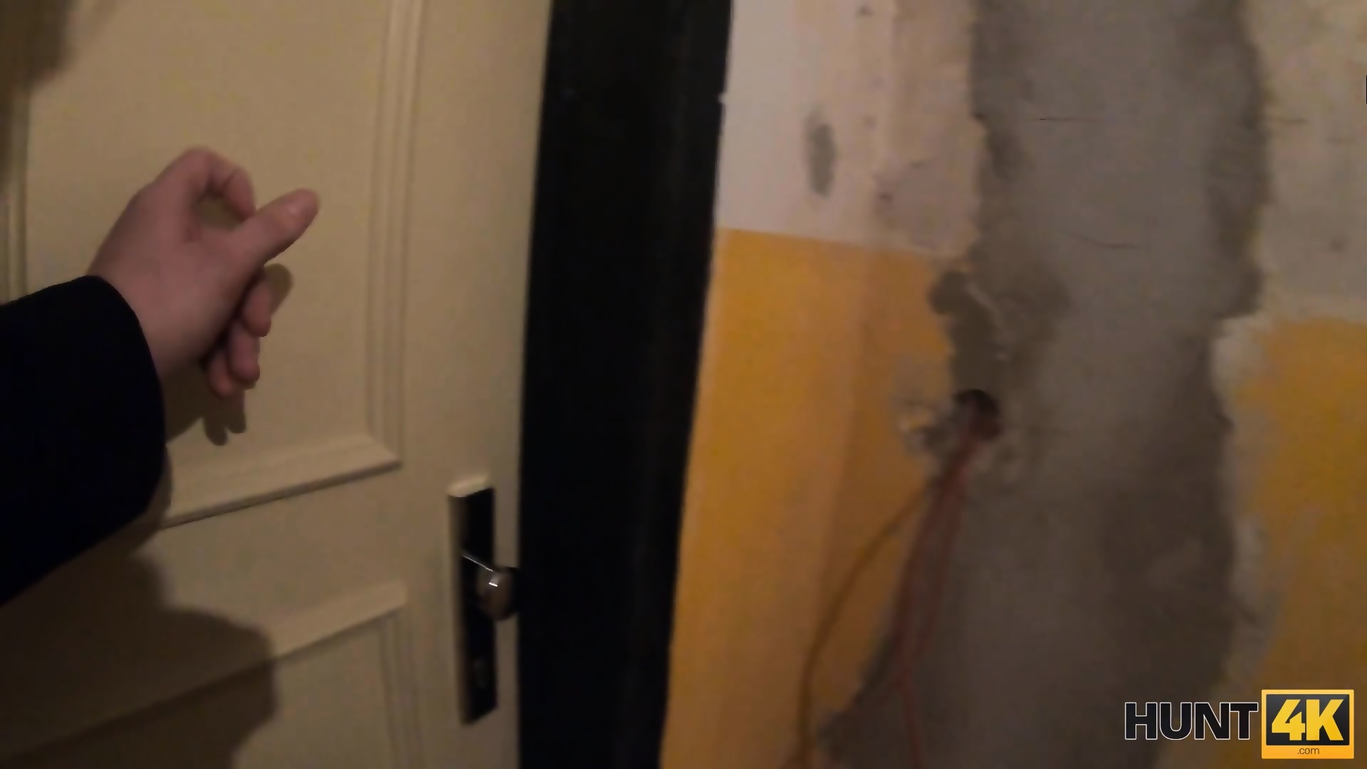 Hunt4k Sex Shark Pleases Unsatisfied Wife Thus Giving Lesson To Spouse
