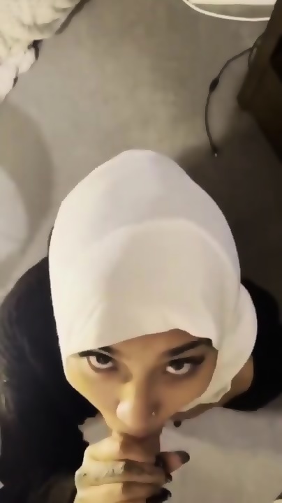 Jilbab Jasmine Hisap Dan Pancut Di Muka Eporner
