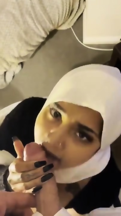 Jilbab Jasmine Hisap Dan Pancut Di Muka Eporner