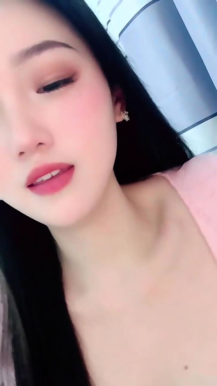 S级身材,前凸后翘 奶子非常饱满粉嫩 Eporner