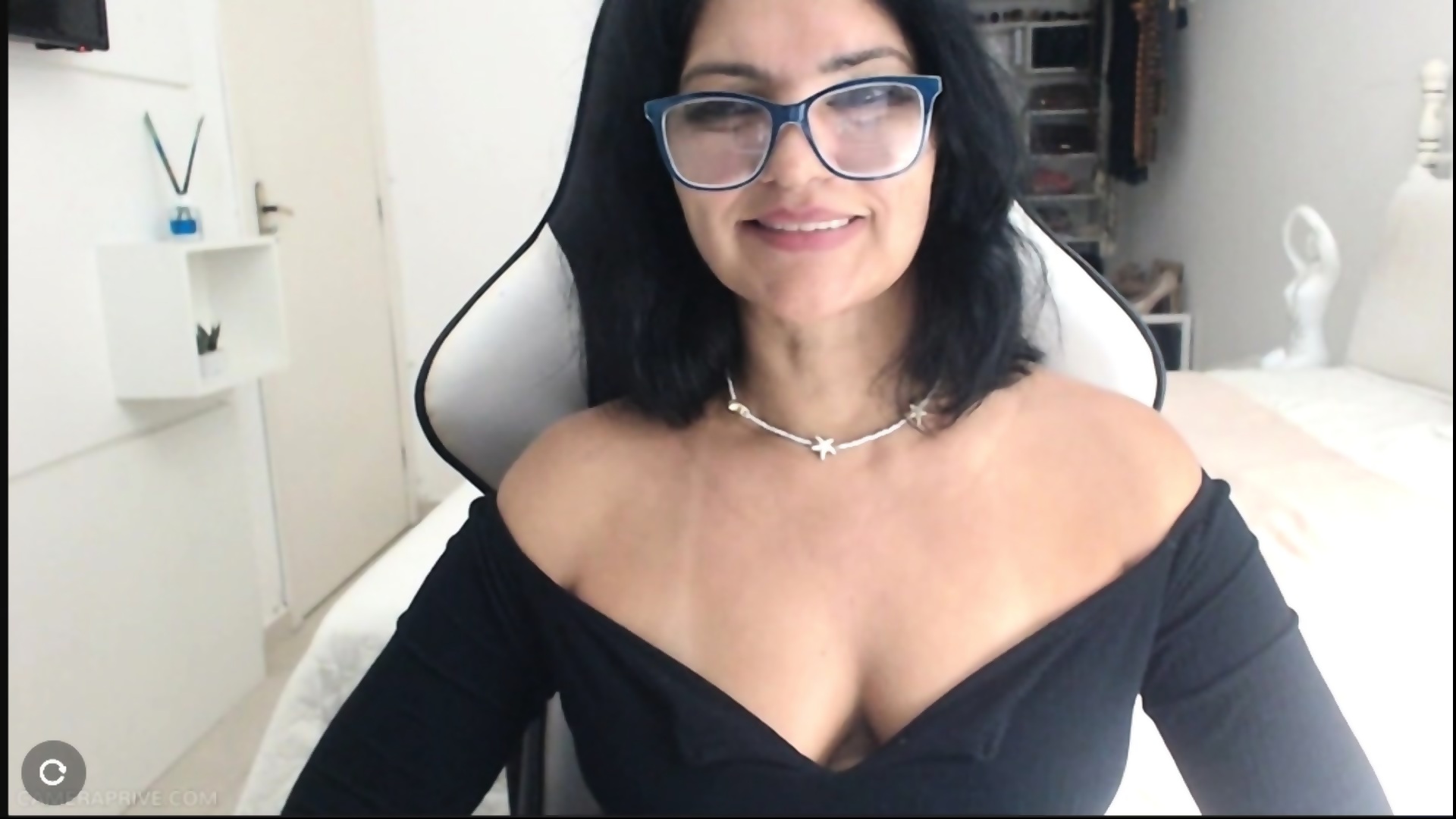 Sexy Brazilian Milf With Surprisingly Big Booty - EPORNER