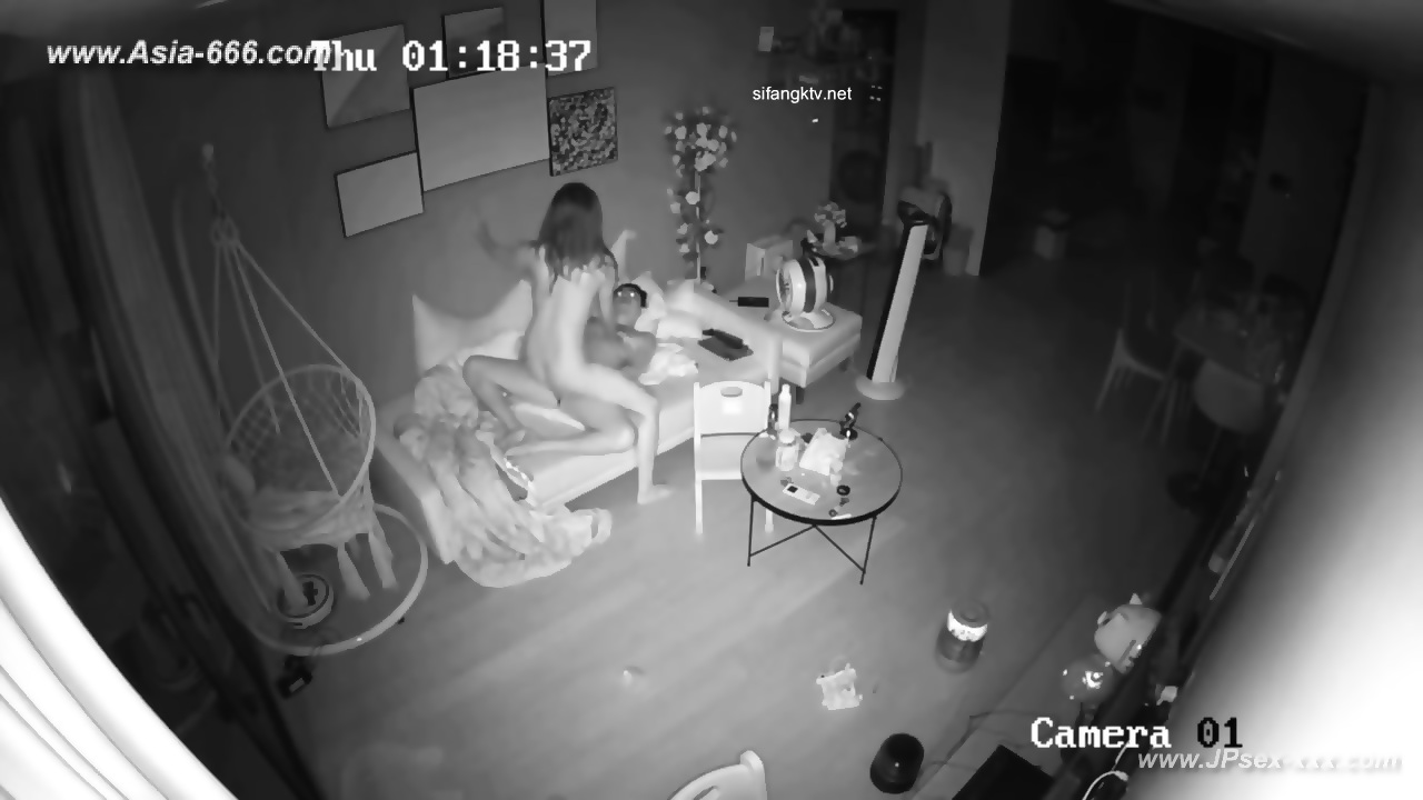 Hackers Use The Camera To Remote Monitoring Of A Lovers Home Life 628