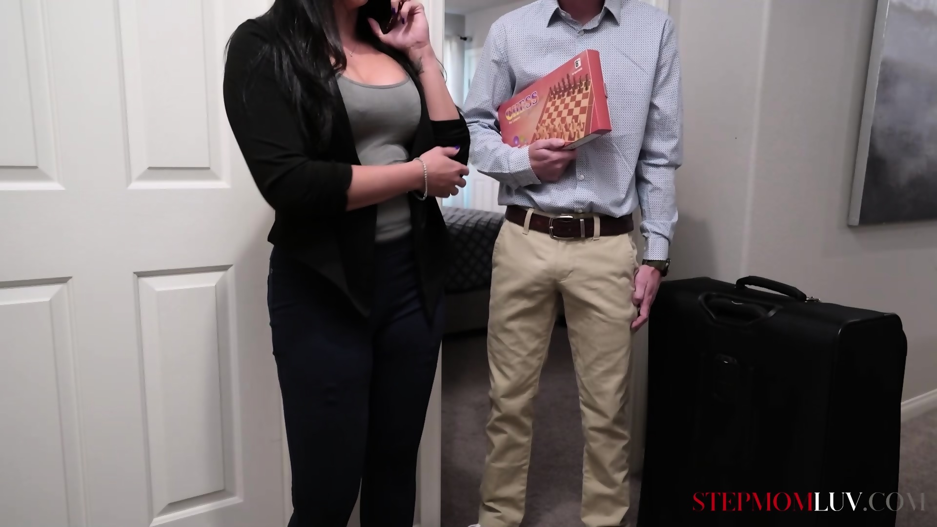 Queen Takes Pawn With Sheena Ryder And Cody Carter Eporner