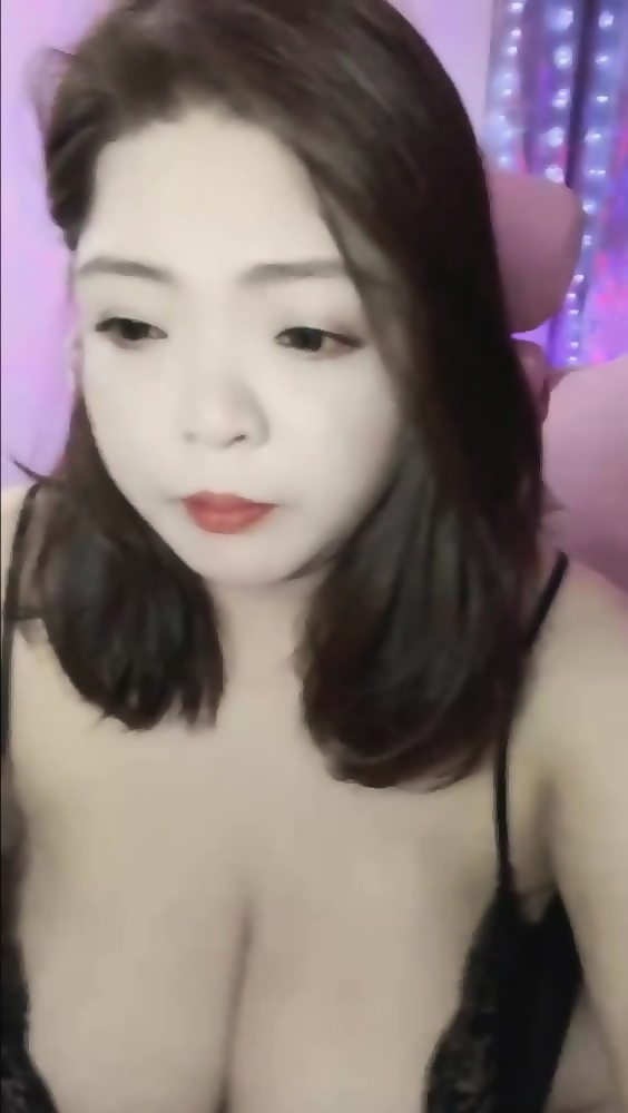 超级爆乳肥臀女主播简直极品 01 Eporner