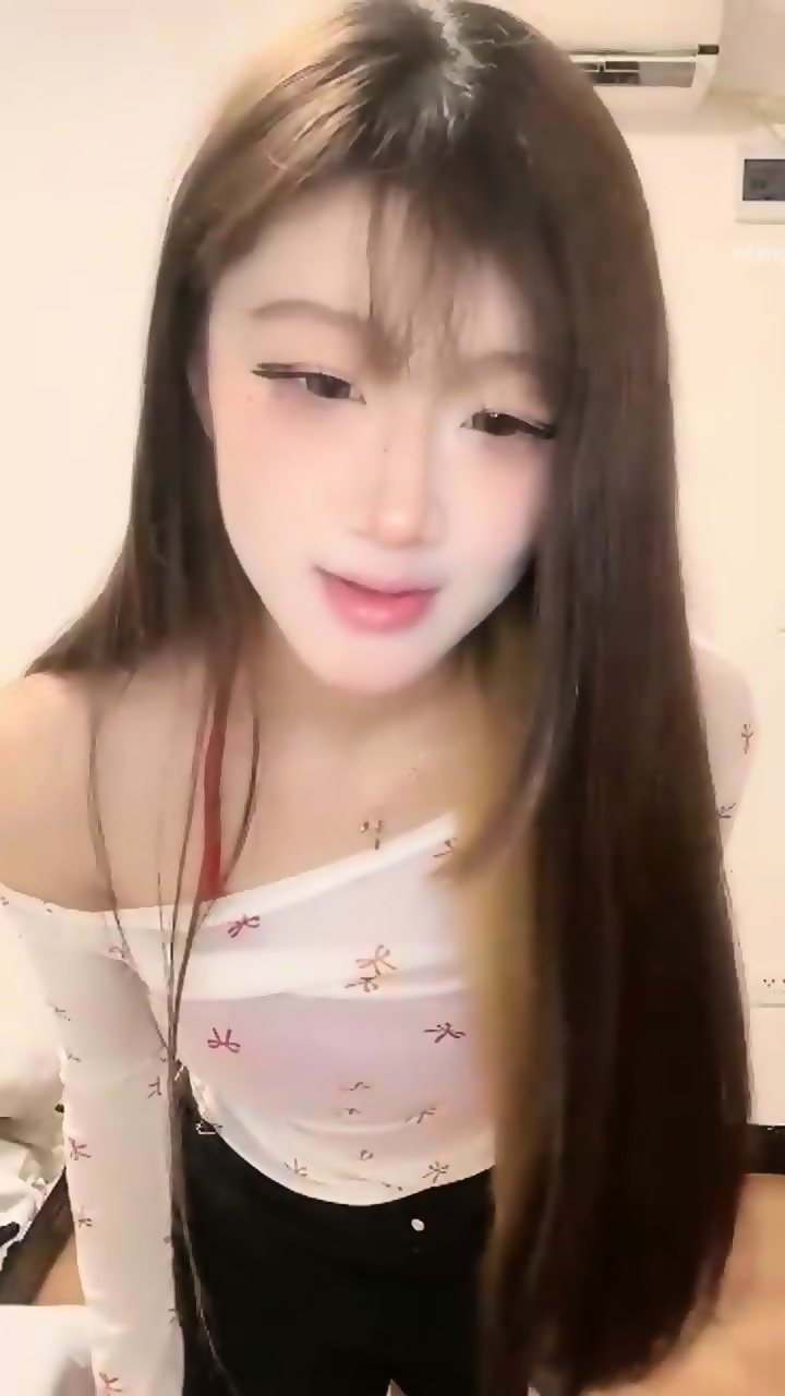 【佳佳不吃大】极品少女!青春期叛逆美少女大尺度裸舞秀 1 Eporner