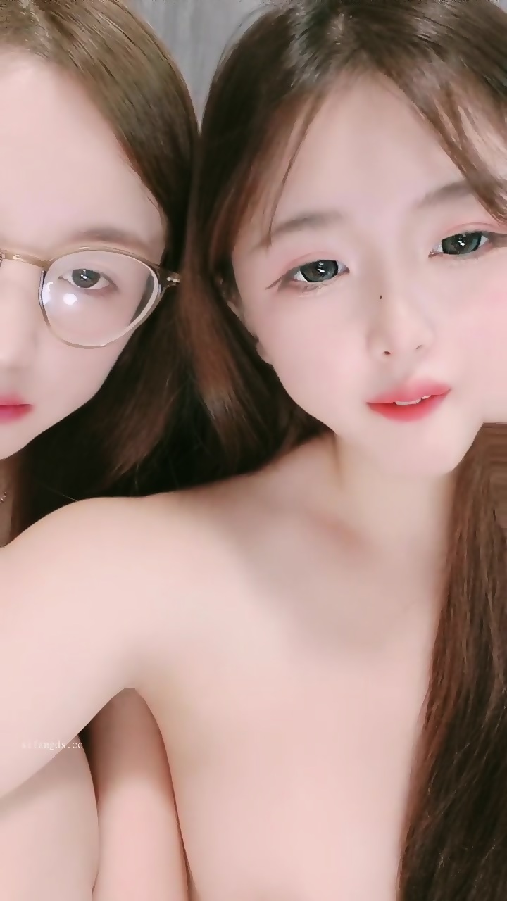 【小晶晶】大二学妹又拉新闺蜜下海了!双人全裸大秀! 3 Eporner