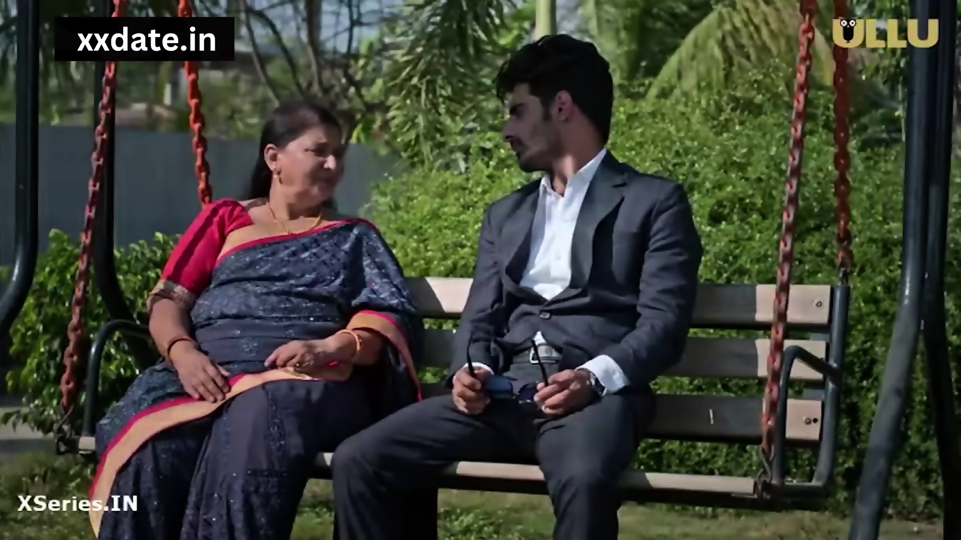 Indian Bhabhi Looking For The Sex From Her Naughty Padosi Eporner