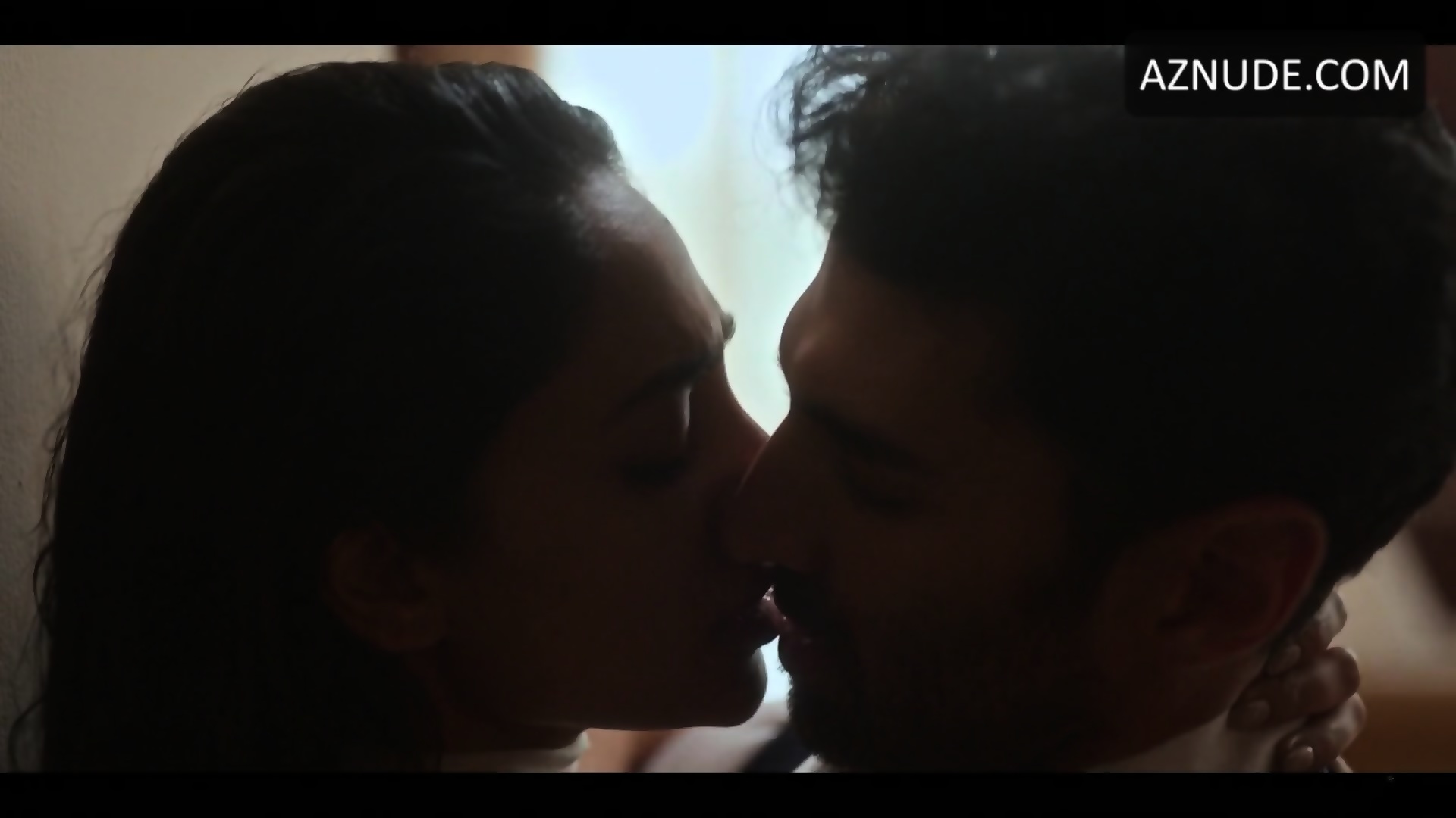 Sobhita Dhulipala Hot Kiss Eporner