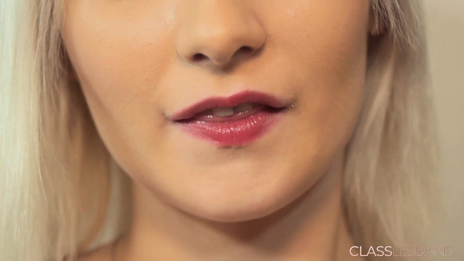 Strapon Playing Lesbians - EPORNER