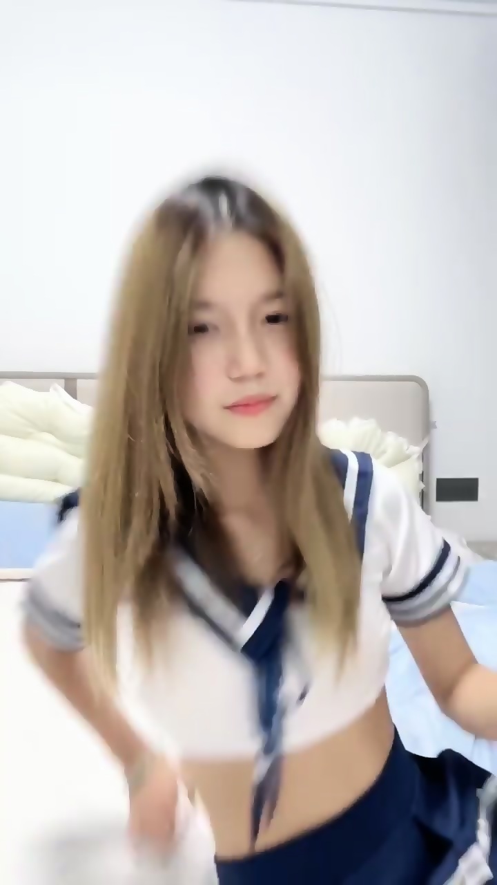 【甜妹小念】高颜值学生妹!自慰抠逼白浆横流真想舔啊 3 Eporner