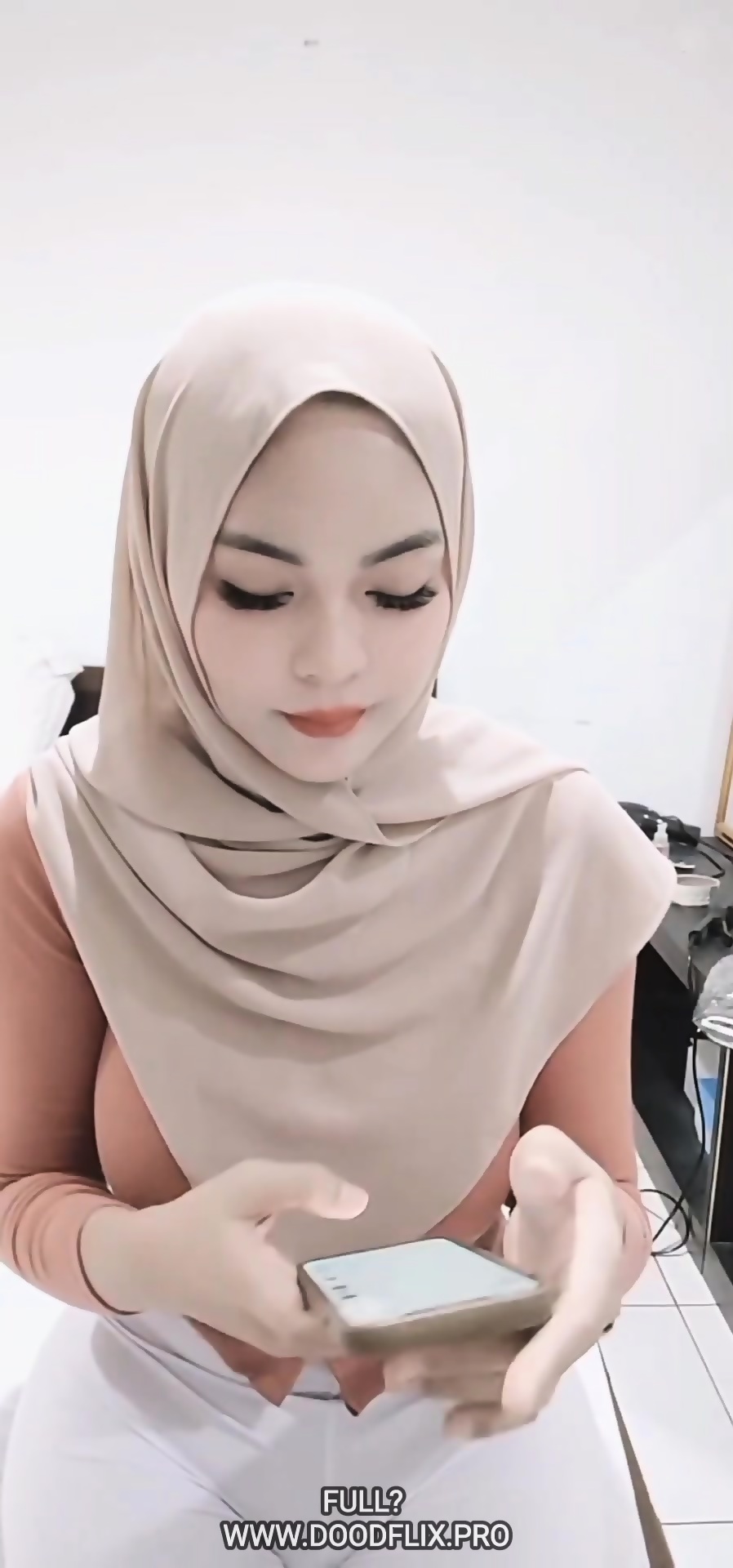 Hijab Cantik Mulus Tobrut Colmek Crot Lendir Eporner