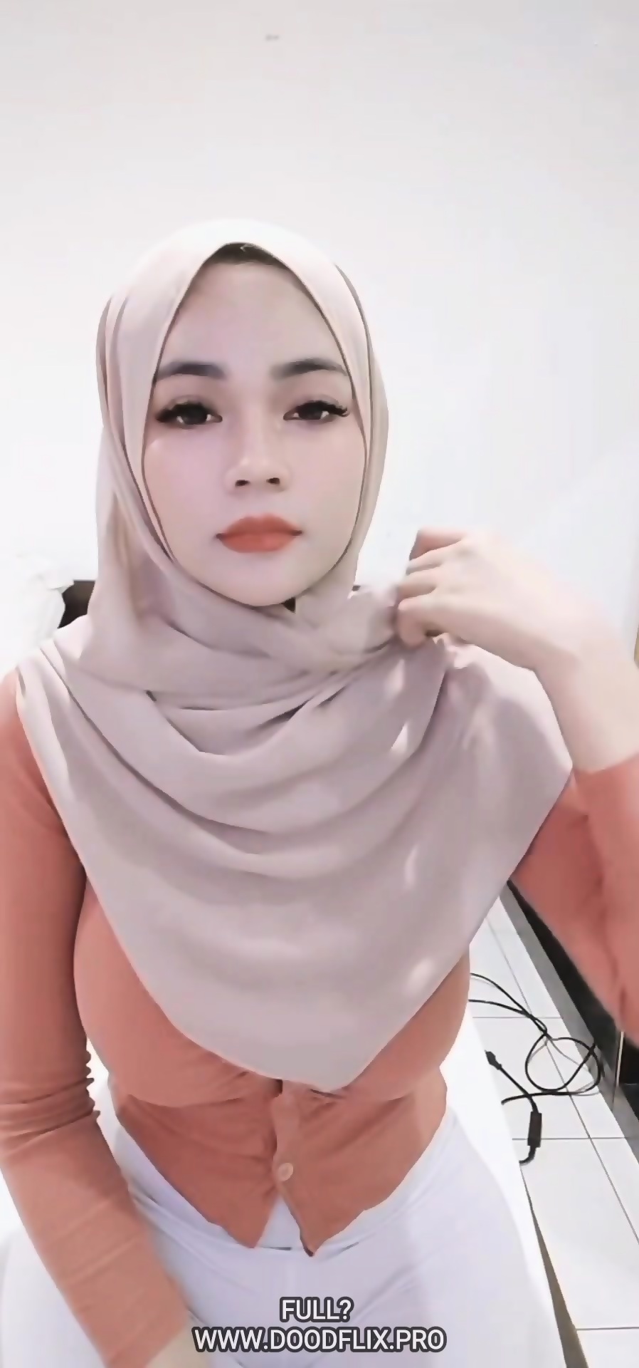 Hijab Cantik Mulus Tobrut Colmek Crot Lendir Eporner