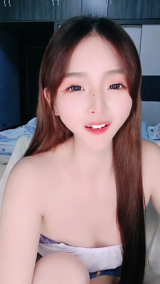 【小嫩妹】 校花学生妹身材颜值爆表道具自慰狂喷水 3 Eporner