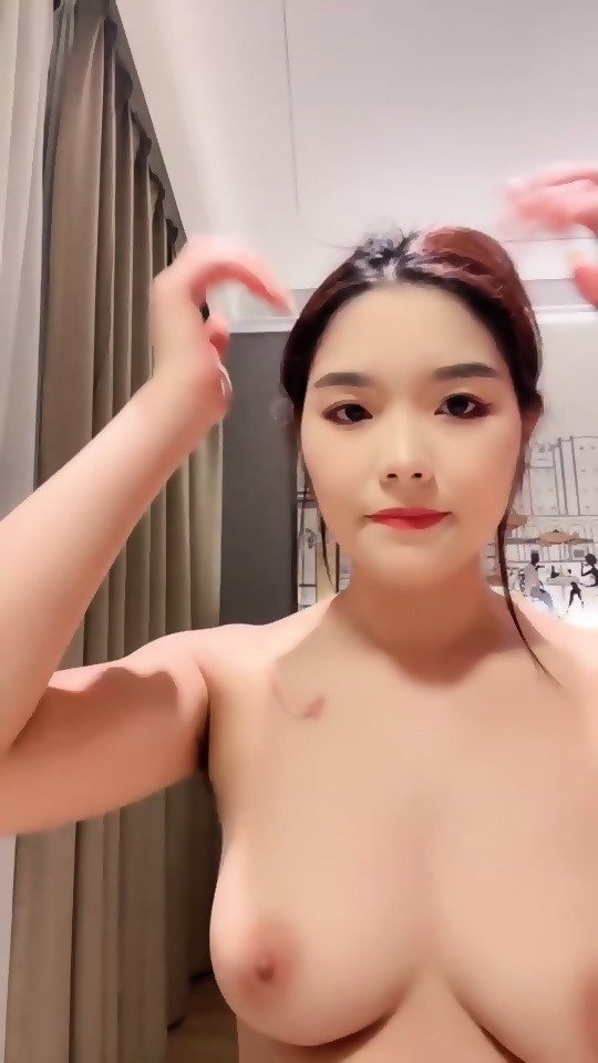 【白芊芊】戴眼镜的白富美女神酒店啪啪!我也想干她1 Eporner