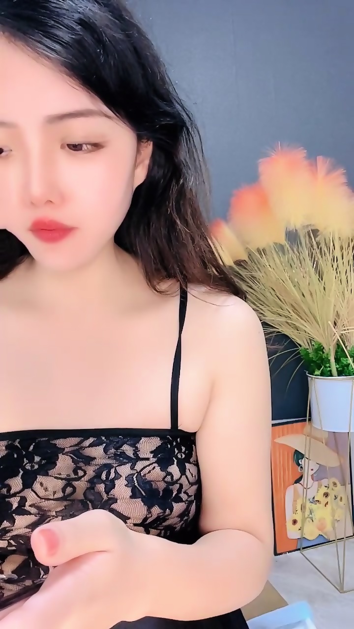 【只杏】绿播女神下海!颜值超高双道具自慰流白浆!2 Eporner