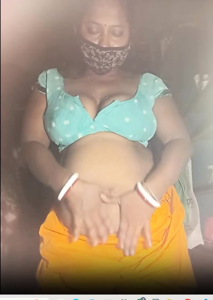 Sexy Seela Showing Her Navel Eporner