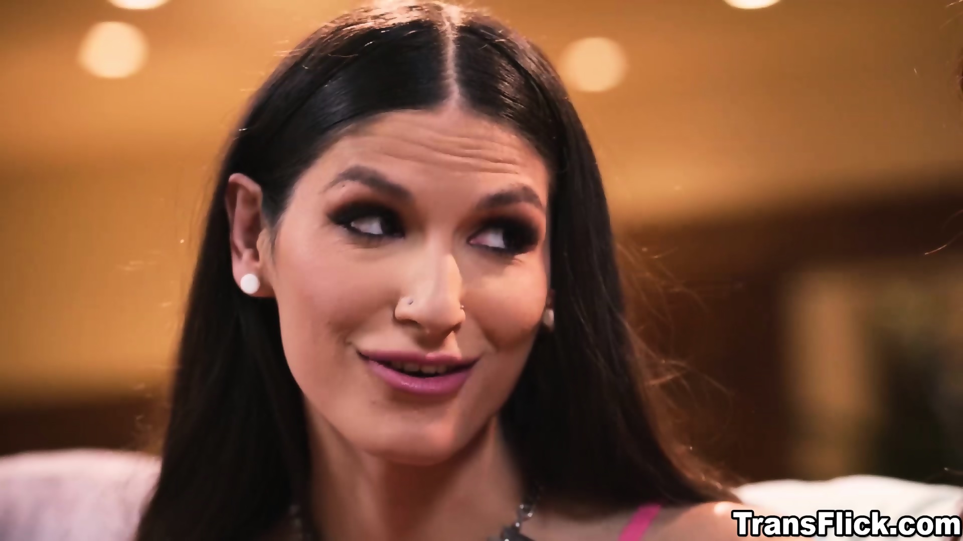 Jewelz Blu Is Happy To Continue The Sexy Fun With Leilani Li And Zariah Aura - EPORNER