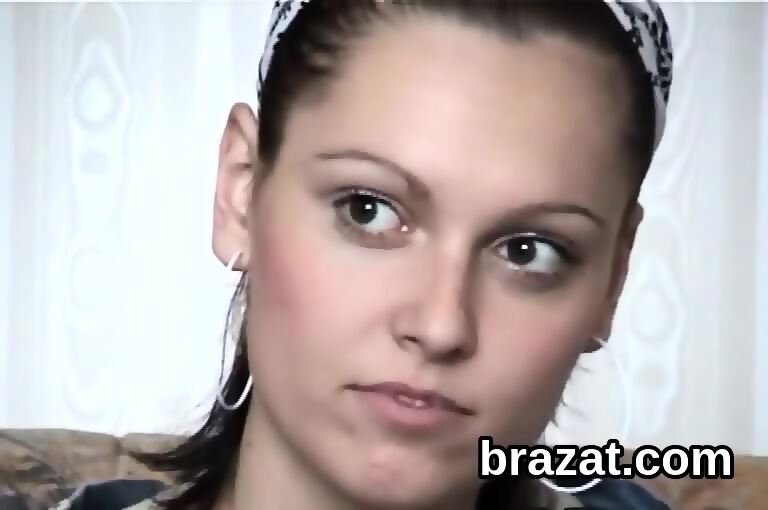 Casting Sex Kitten Walks Off After Hardcore Sex And Anal Hole Fucking