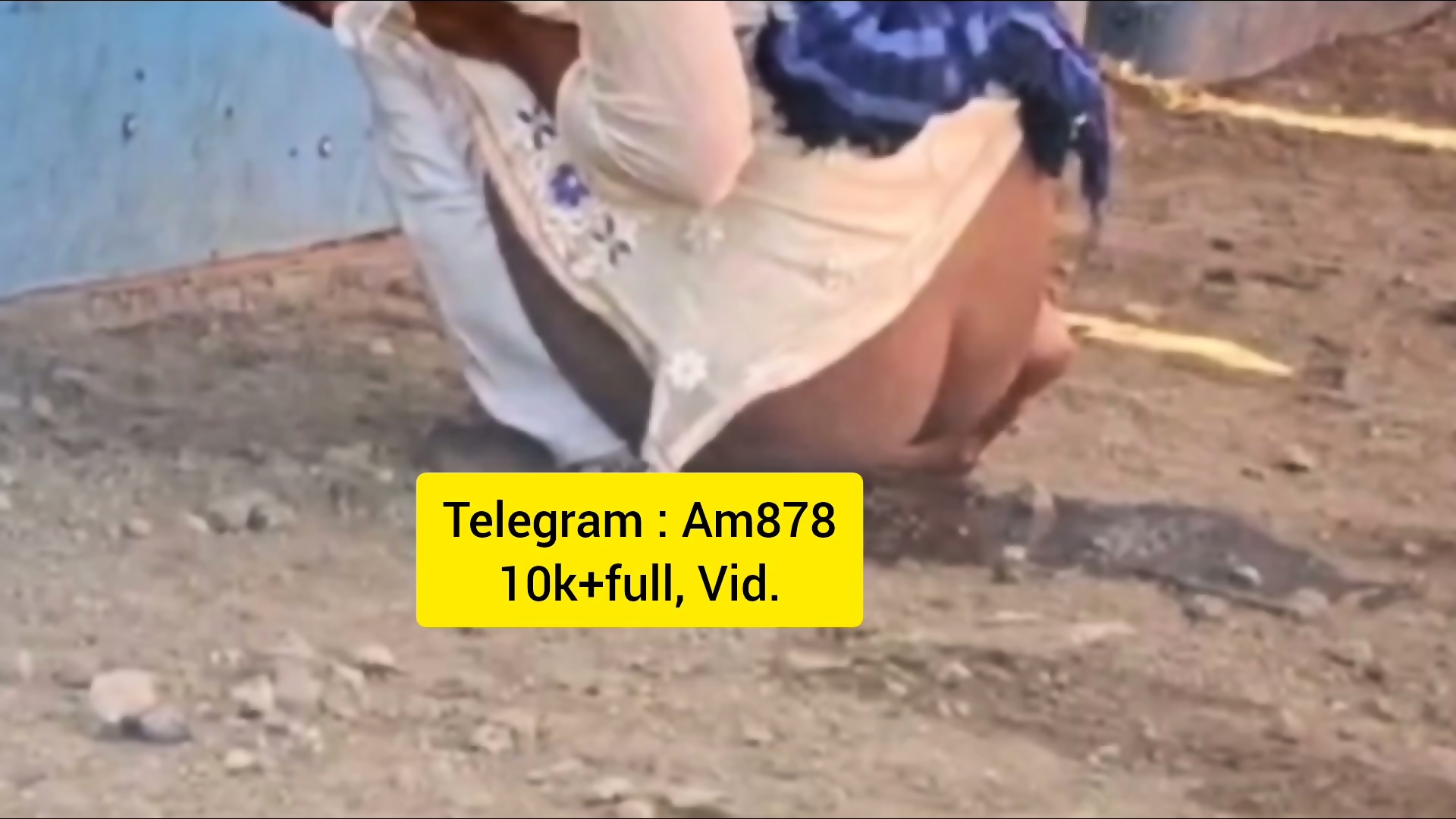 Very Sexy Indian Desi Lady Peeing In Open Place - EPORNER