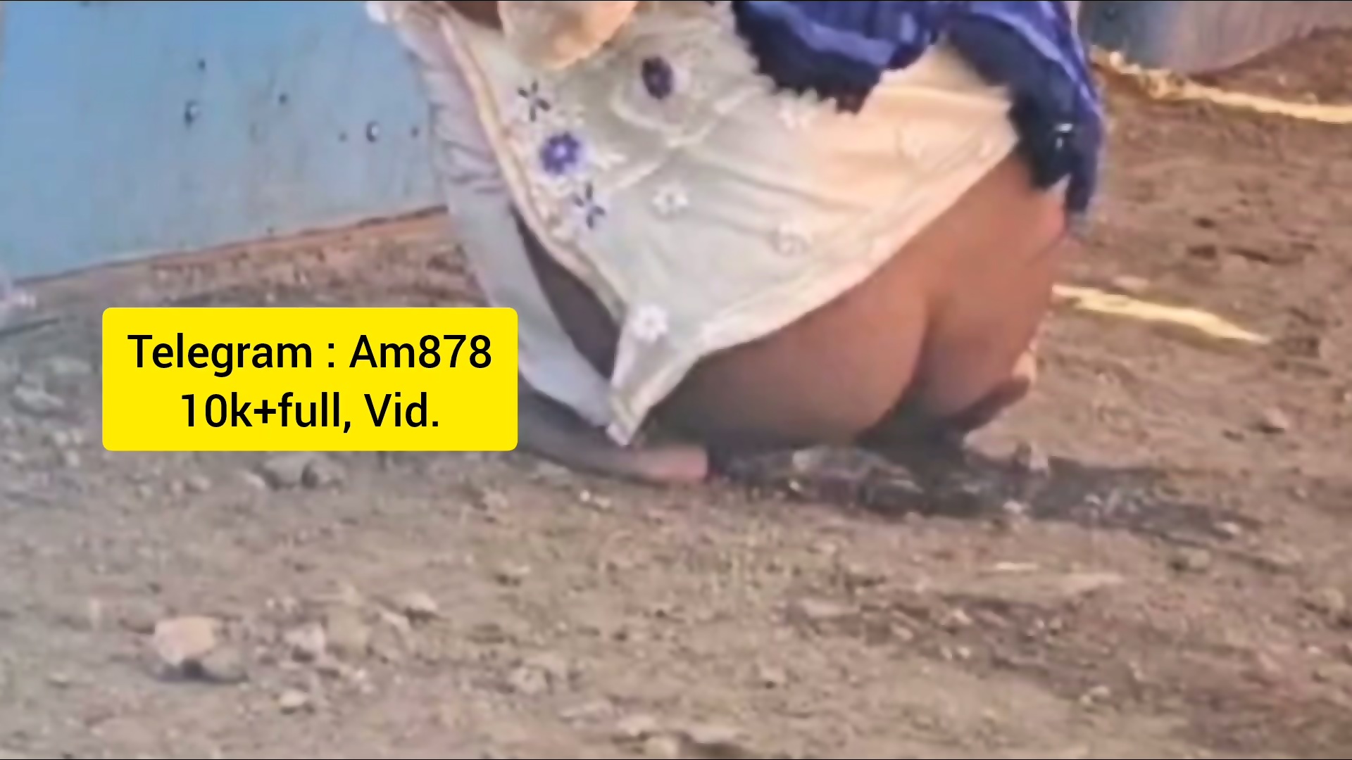 Very Sexy Indian Desi Lady Peeing In Open Place - EPORNER