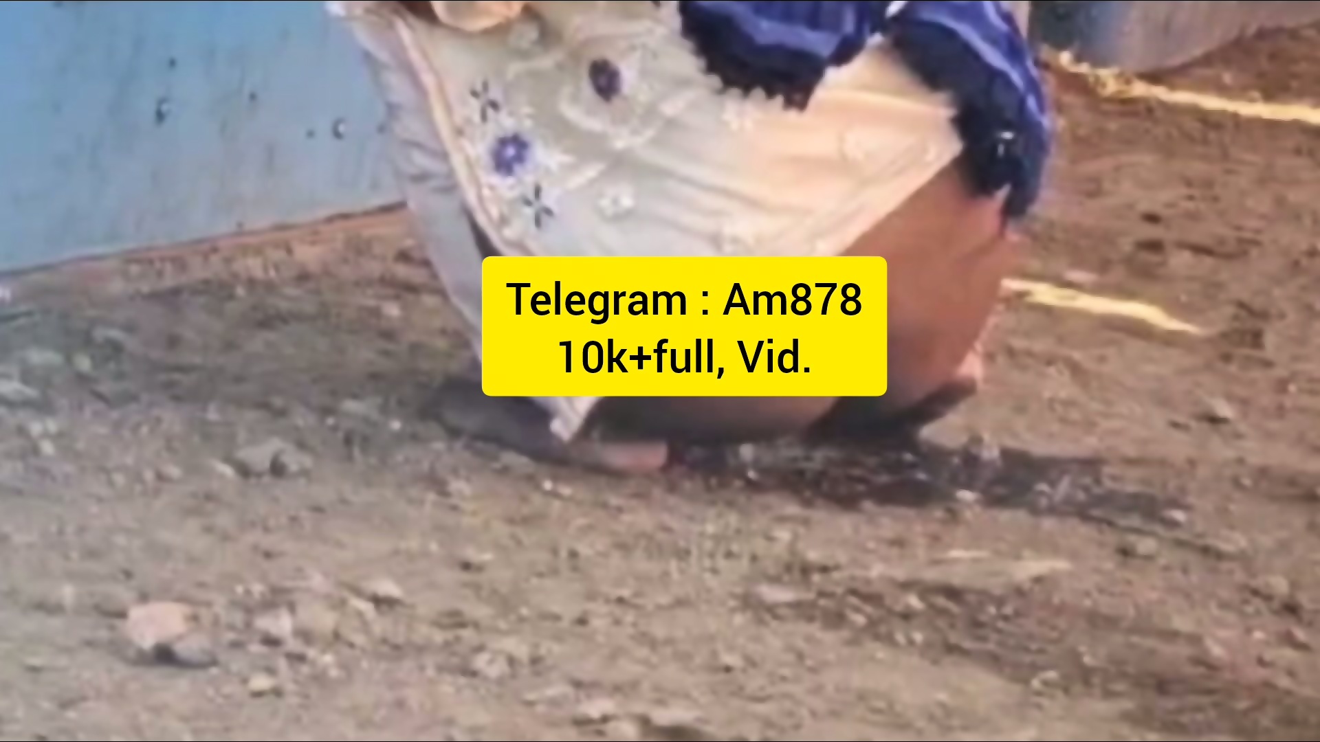 Very Sexy Indian Desi Lady Peeing In Open Place - EPORNER