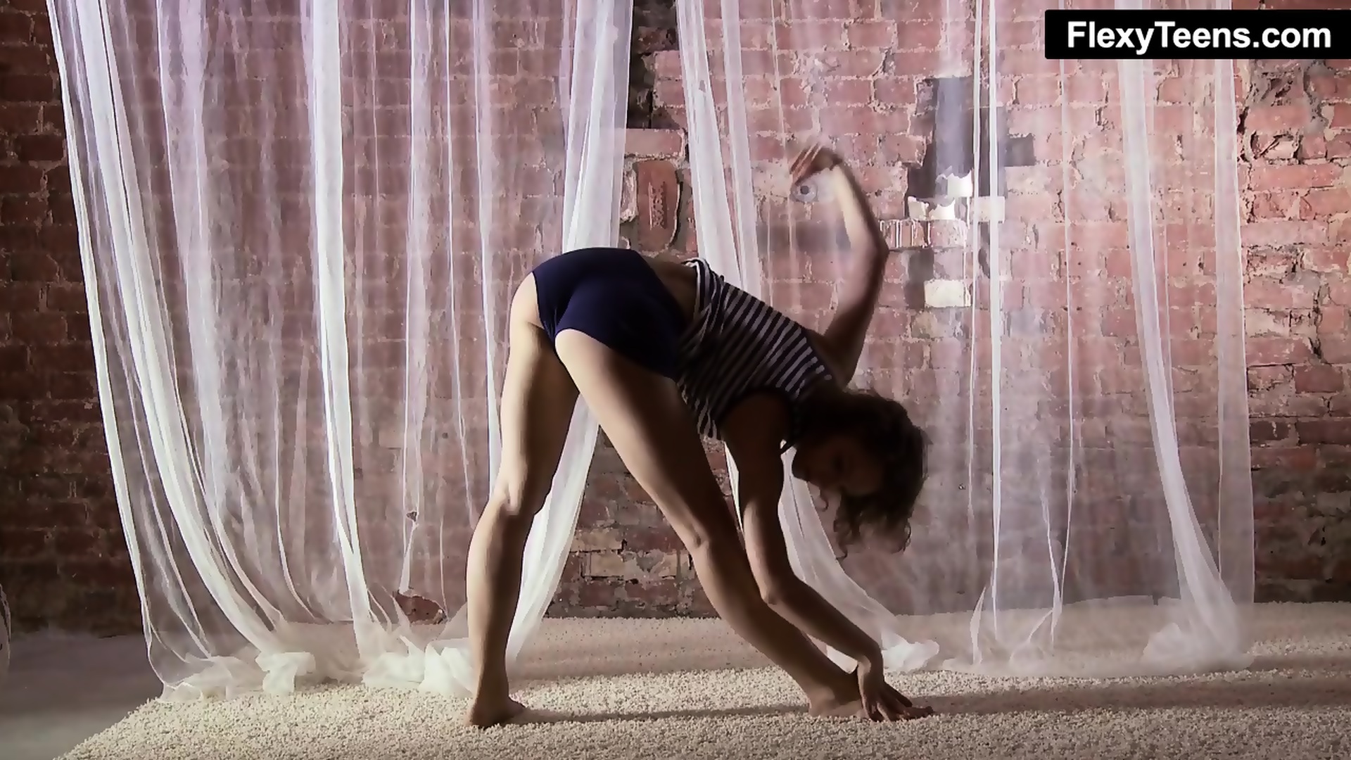 Dynamic Spreads By The Sexy Noga Eporner 