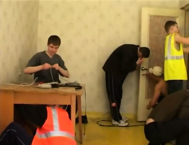 Milf And A Group Of Decorators 2 On Eporner 