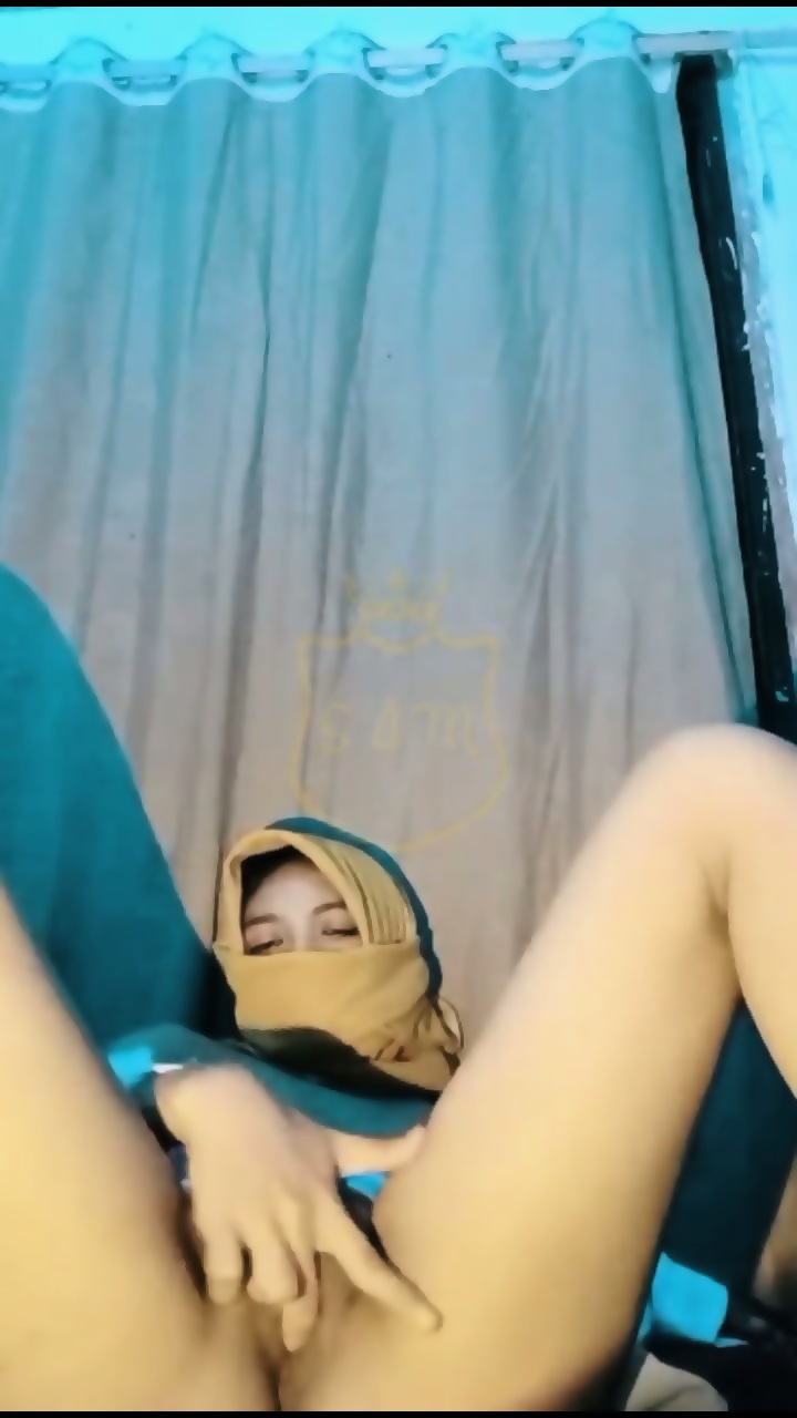 Bokep Jilbab Sange Live Colmek - EPORNER