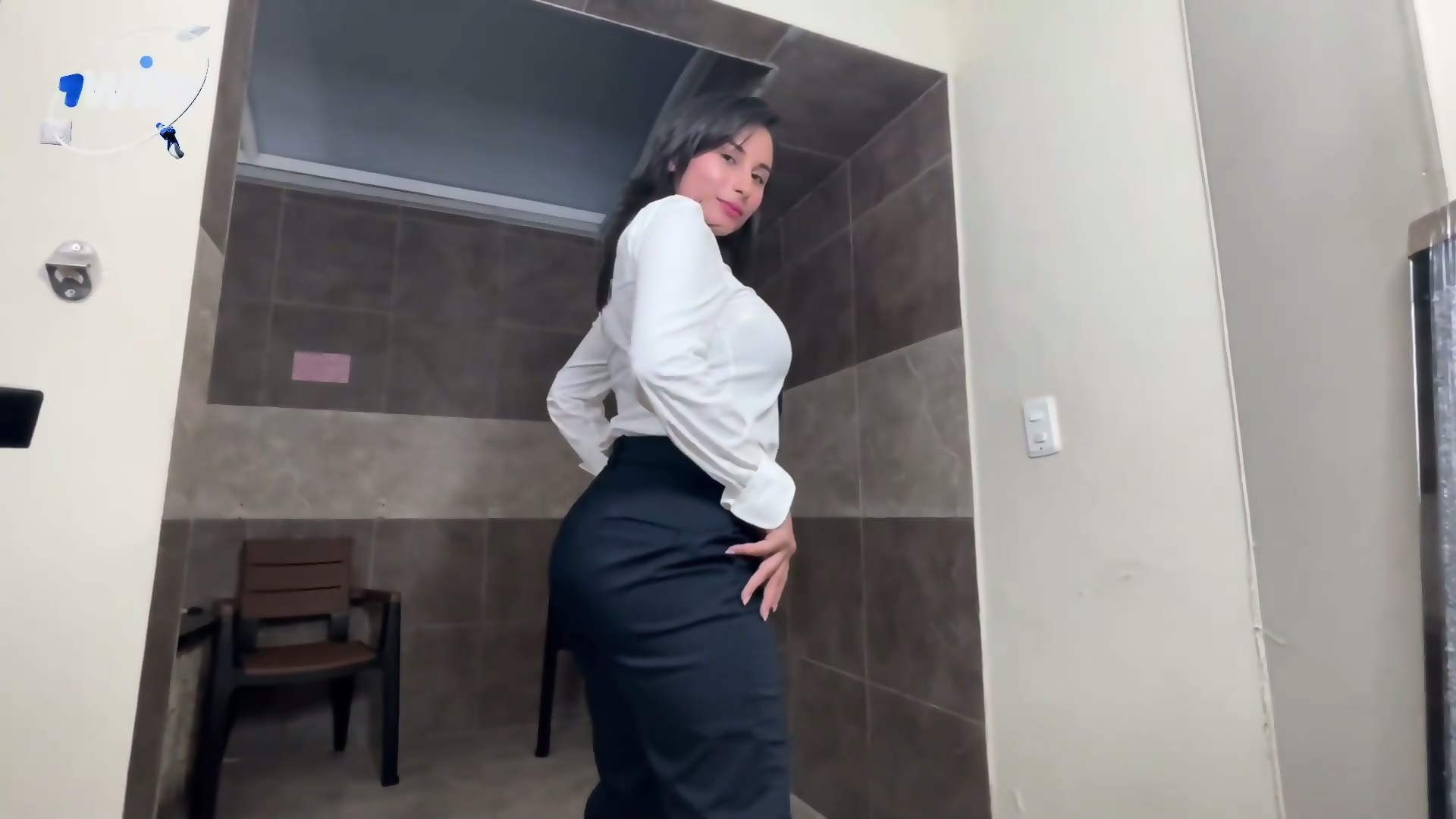 Abogada De Mi Empresa Folla Por El Culo Gran Y Se Vuelve Ass-fuck Creampie - EPORNER