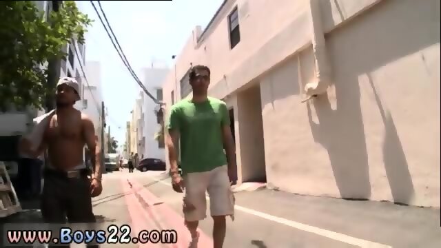 Big Dick Pissing Movie Gay Not Every One Can Sting There Lip And Take