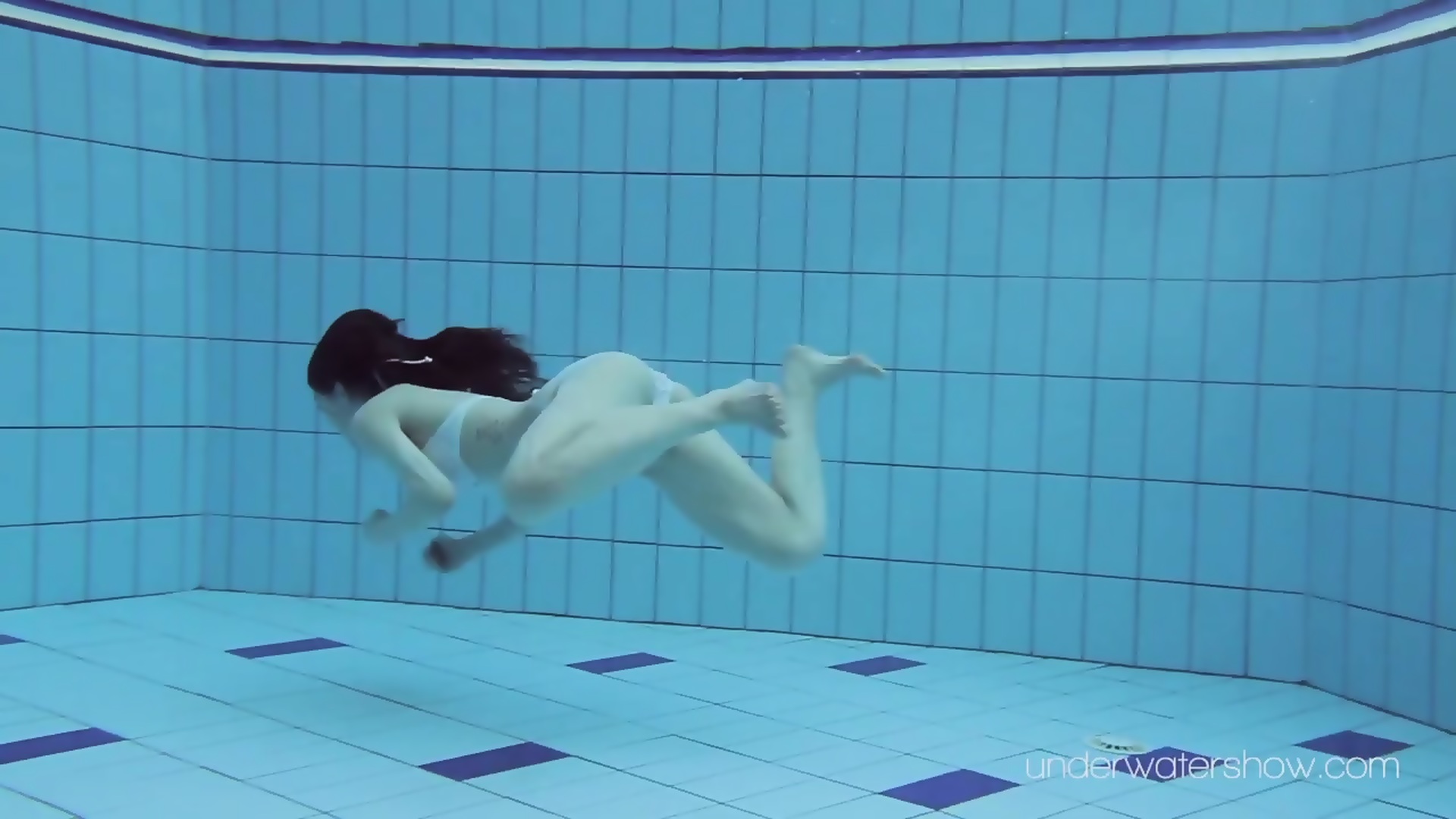Roxalana Cheh Sexy Redhead Underwater Eporner