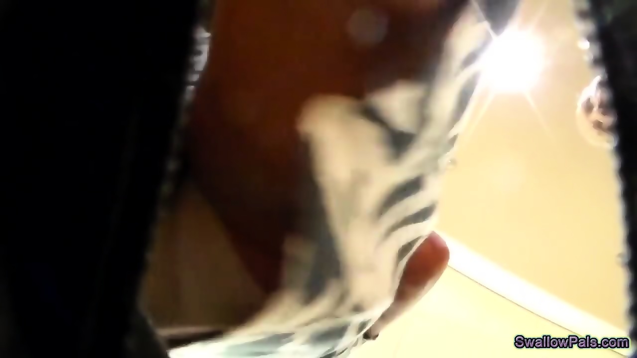 Checking Out My Coworkers Panties Eporner