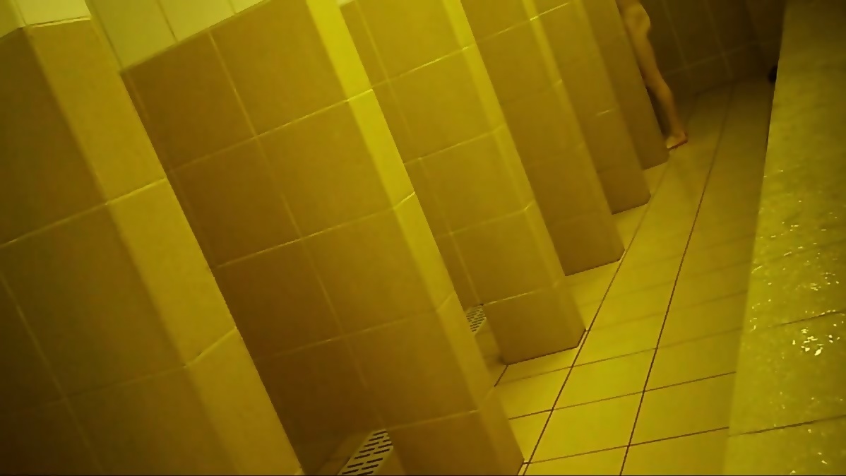 Naked Men In Public Pool Shower Eporner