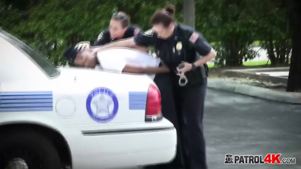Black Young Dude Gets Arrested To Bang And Please Sexually Eporner