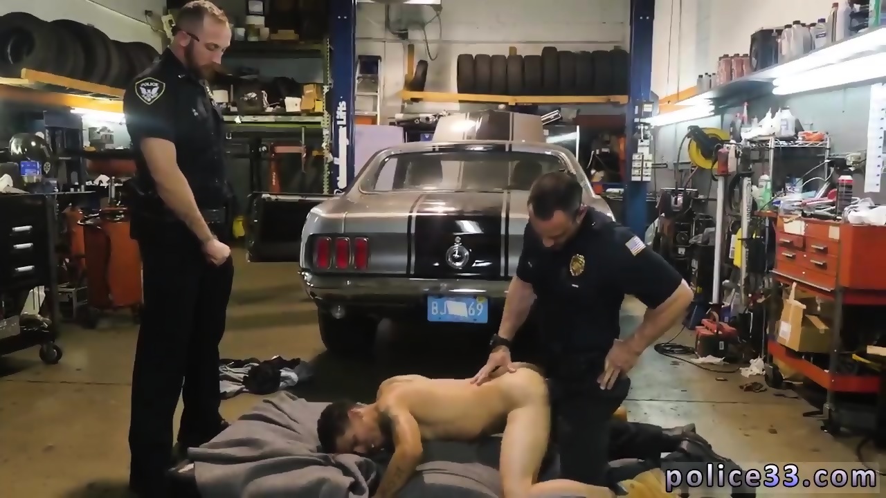 Gay Male Cops Naked And Police Man Fuck Sax Get Fucked By The Police Eporner