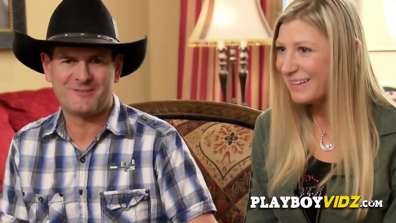 Swinger Couples Talk About Their Sex Experiences All Naked In The