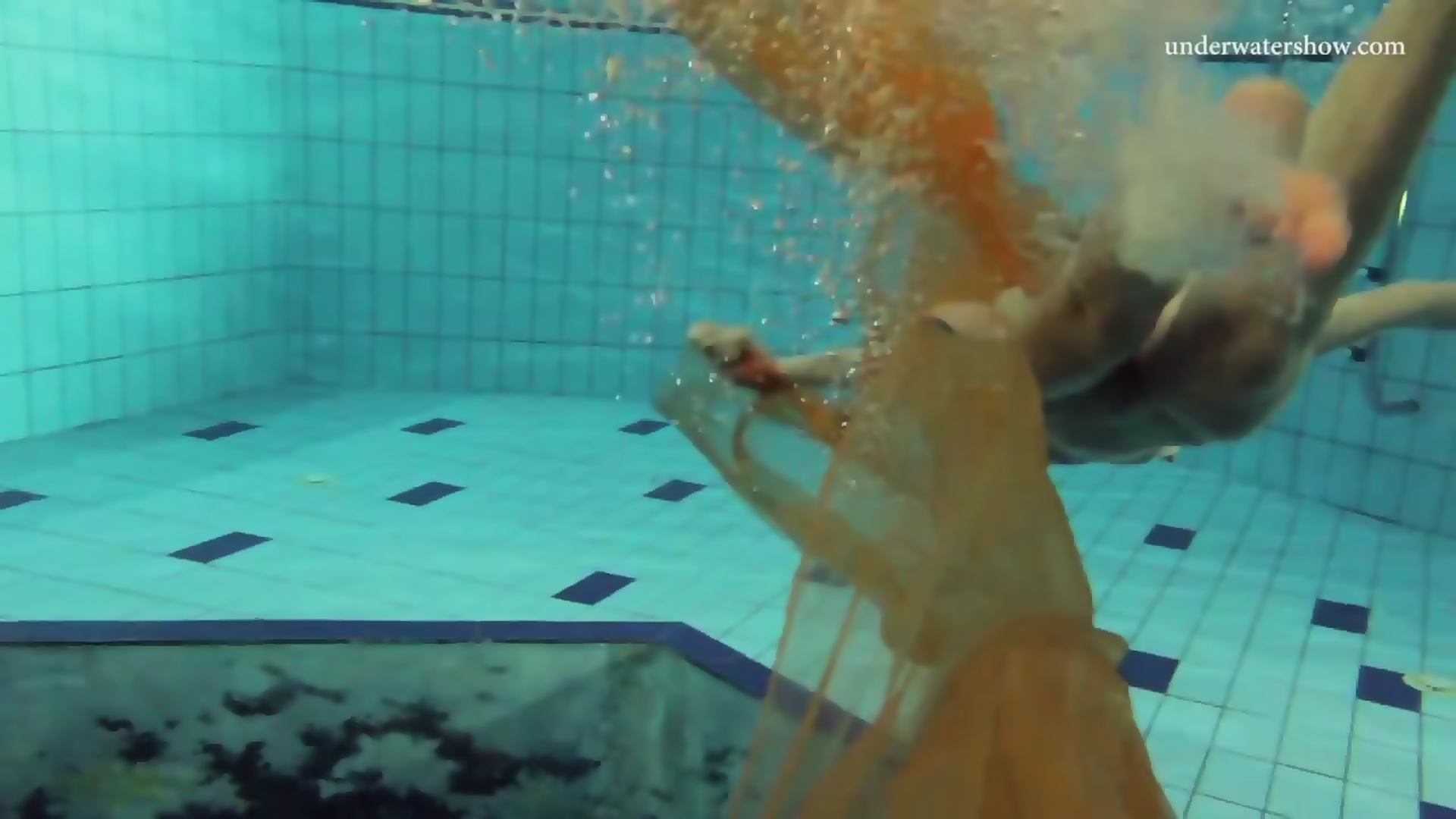 Underwater Slut Roxalana Cheh Naked Eporner