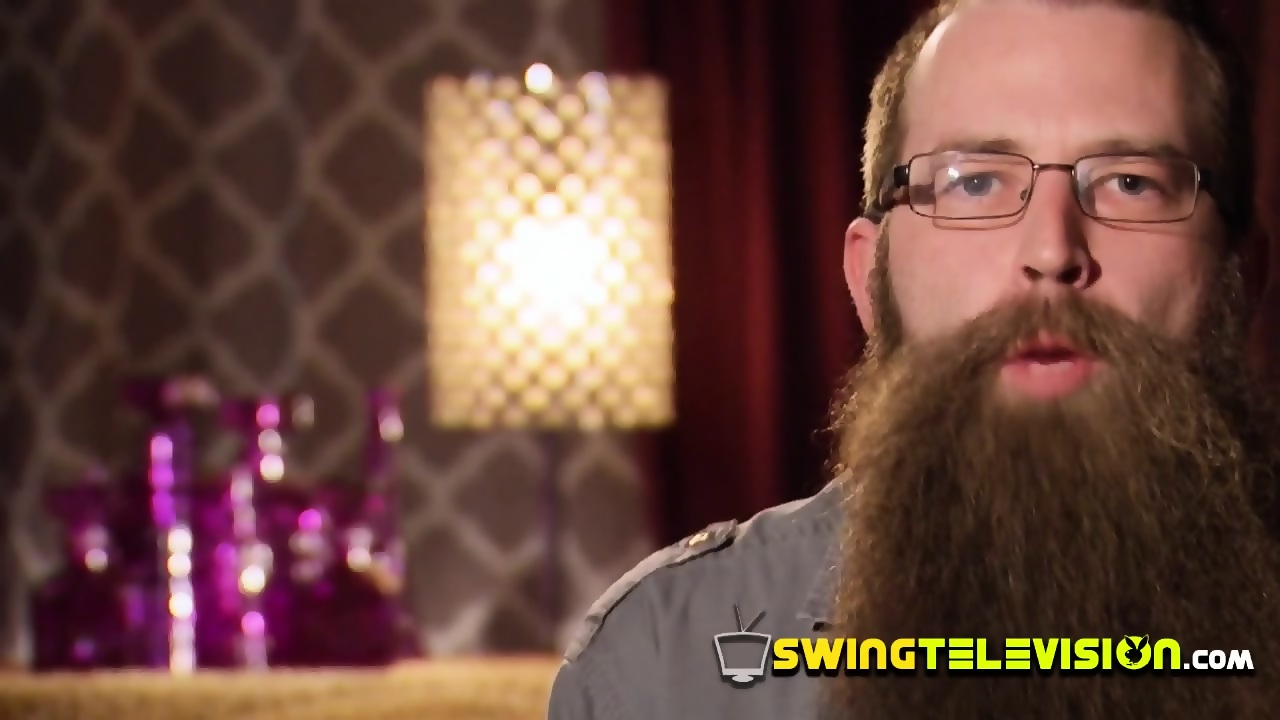 Hot Swinger Couples Are Playing A Sexy Sex Game On The Living Room Eporner
