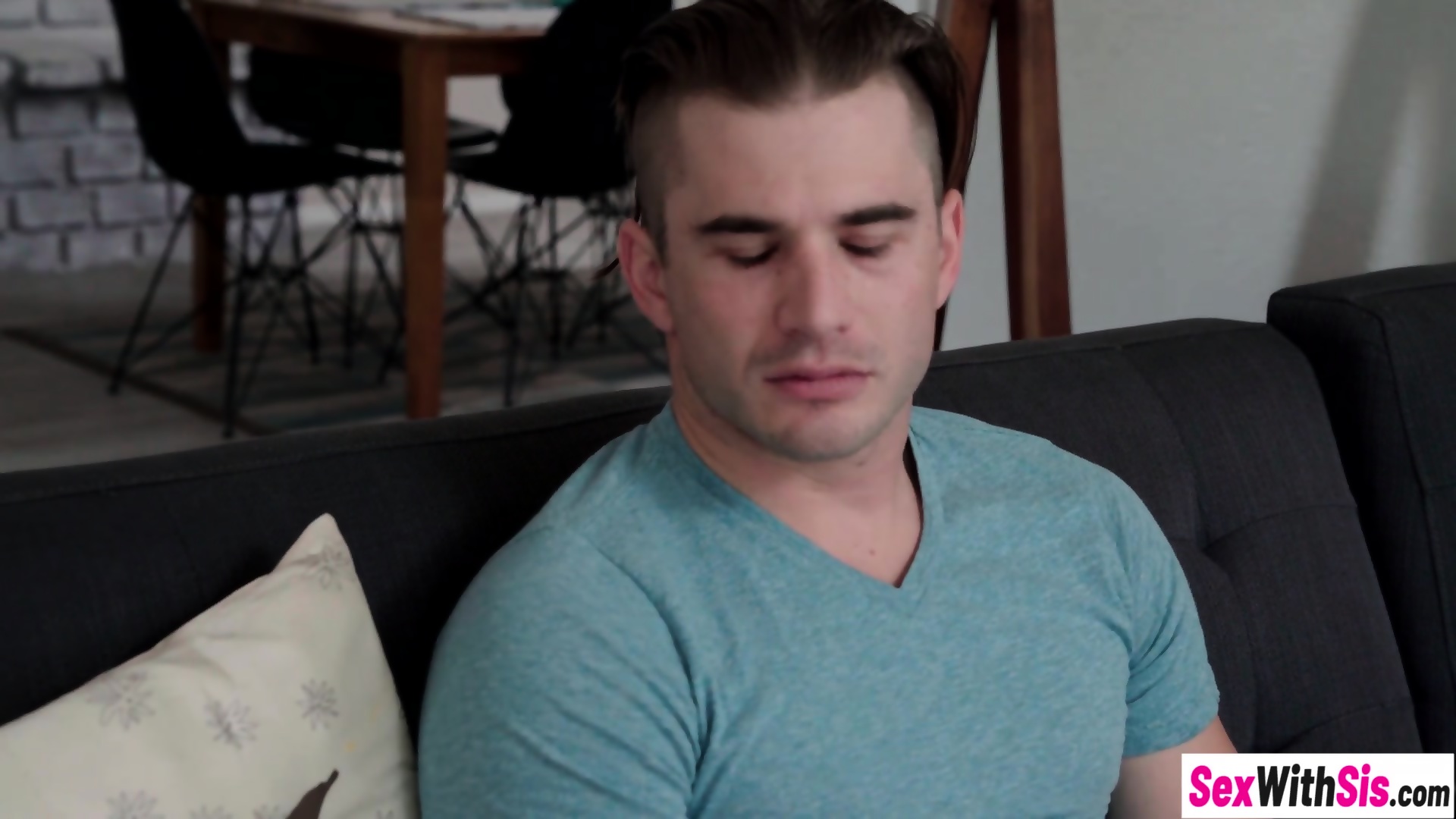 Moms Scavenger Hunt Leads Stepsiblings To Enjoy Raw Sex Eporner