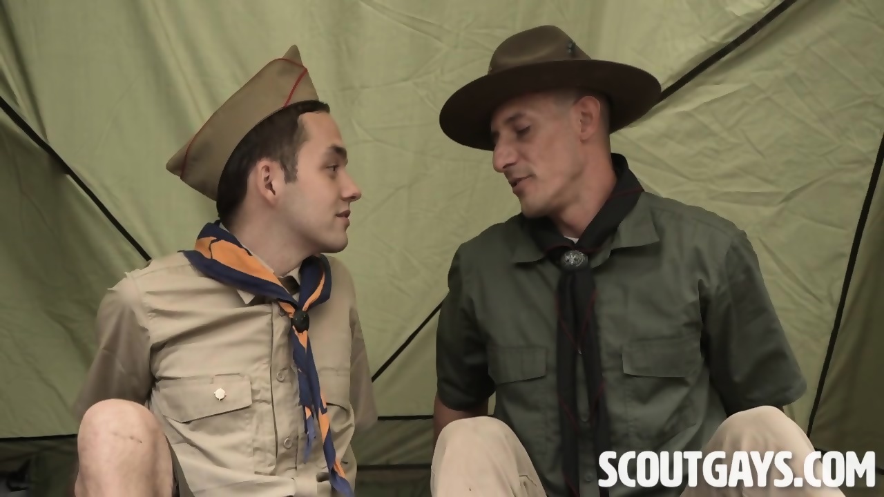 Scoutmaster Fucked New Intern While Setting Up Camp Eporner 