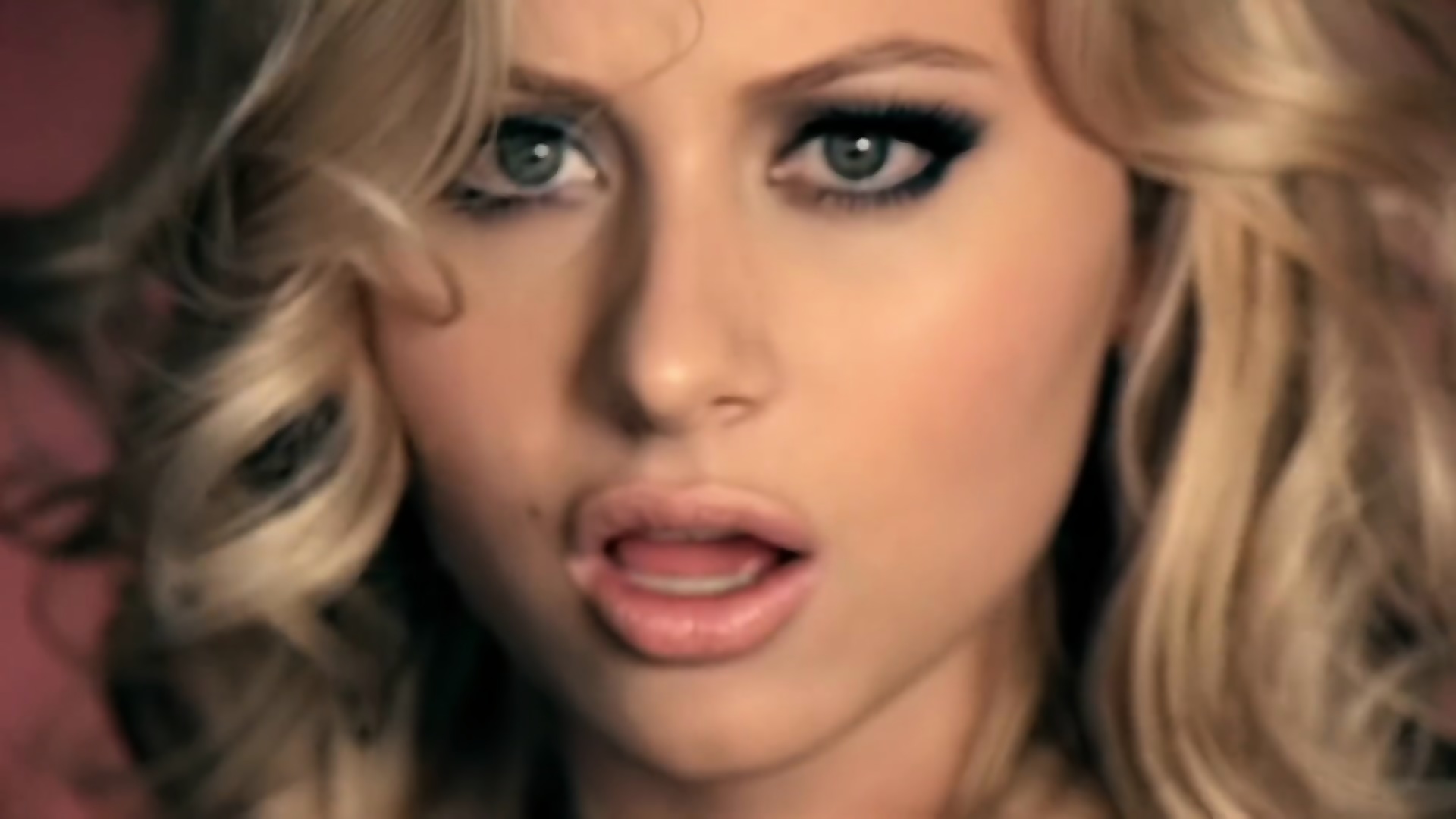 Sexy Girls Me Aly And Aj Singing Like Who Eporner